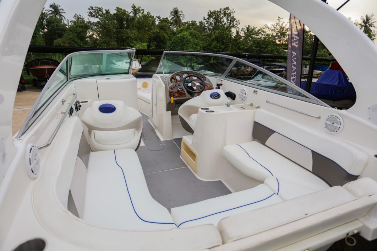 2006 Rinker 262 Captiva Liberty Edition - Khana Marine