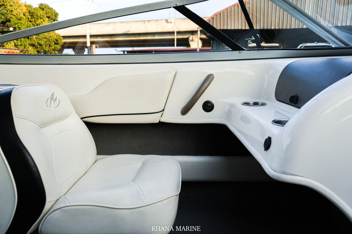 2004 Monterey 180 Edge | MerCruiser 3.0L - Khana Marine
